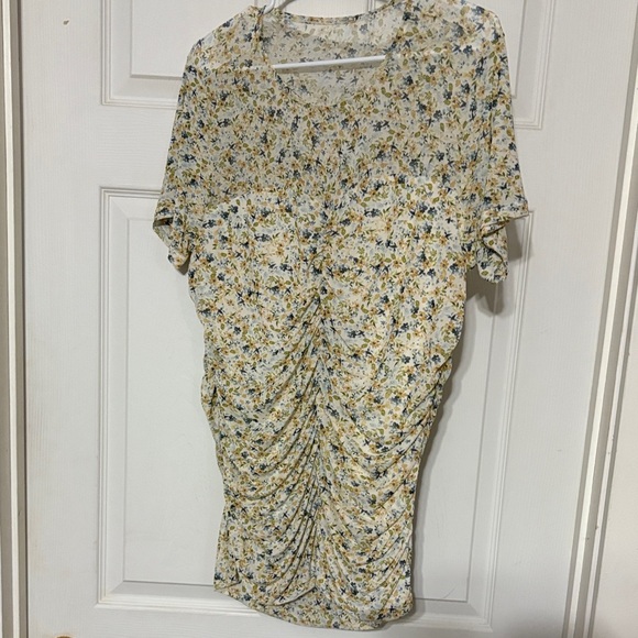 torrid | Tops | Torrid Size Floral Short Sleeve Top Yellow And Blue ...